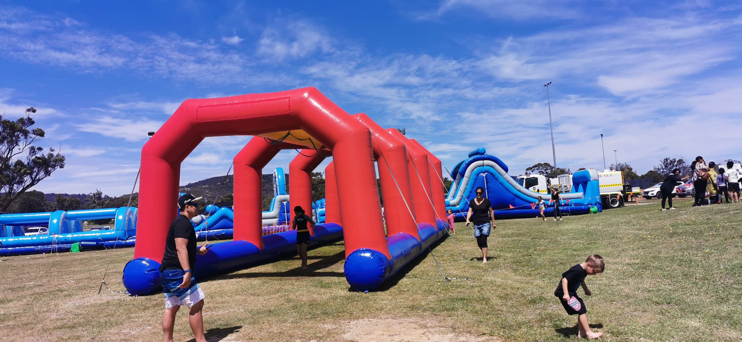 Inflatable Arches - WET - Perth Bouncy Castle Hire