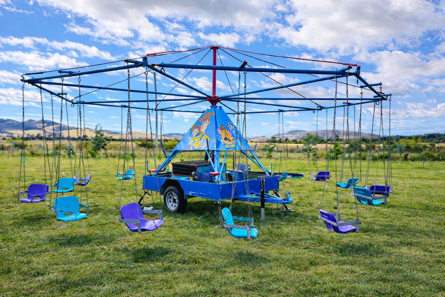 Chair O’ Plane – 16 Seater | Perth Bouncy Castle Hire: Your Trusted ...